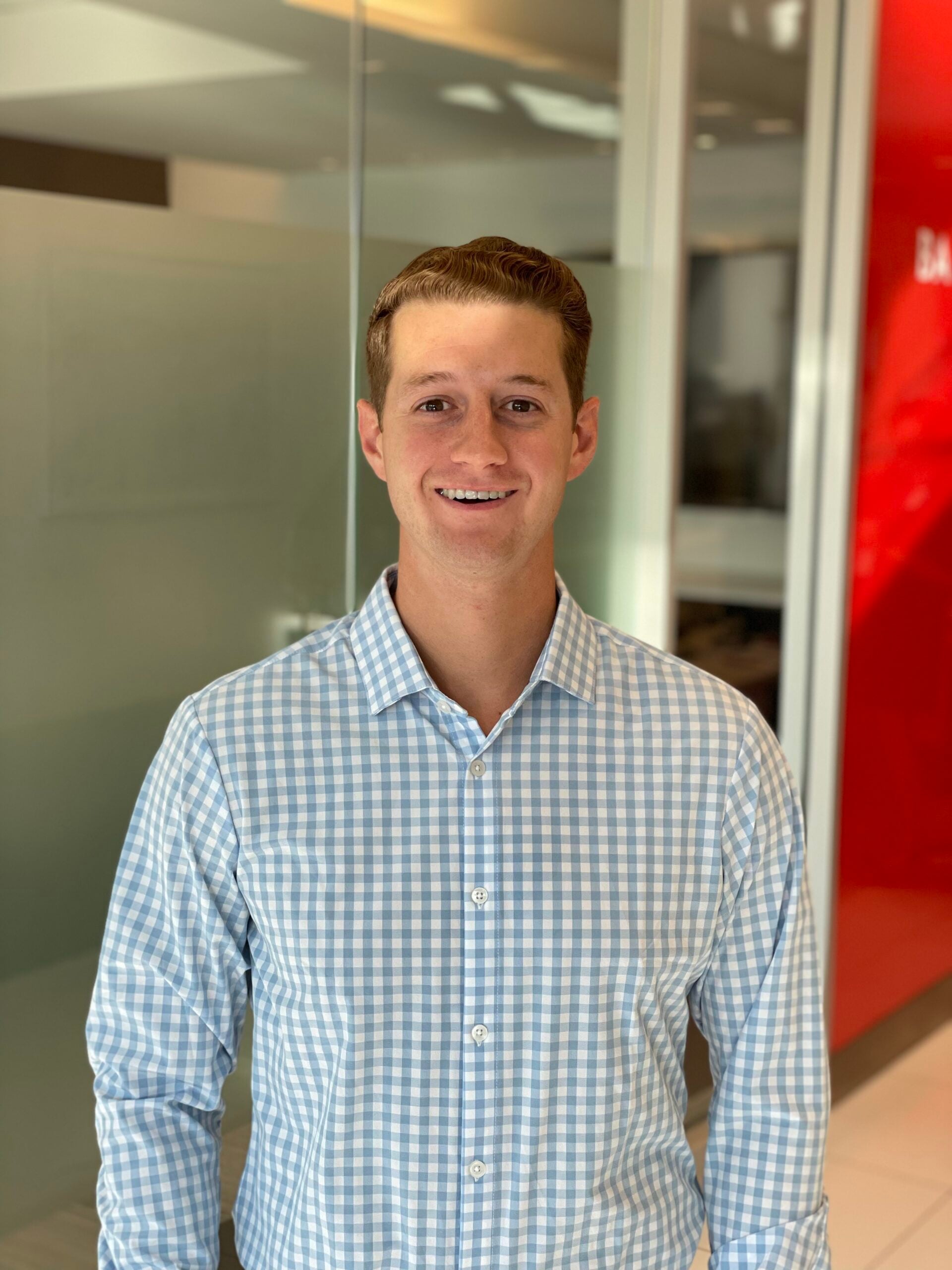 Real Humans of Bain: Seth Hoesman, Stanford GSB '21, Consultant | Clear ...